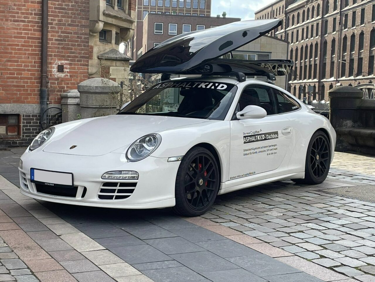 Auf der Nordschleife: Verkaufsstart der ASPHALTKIND Dachbox